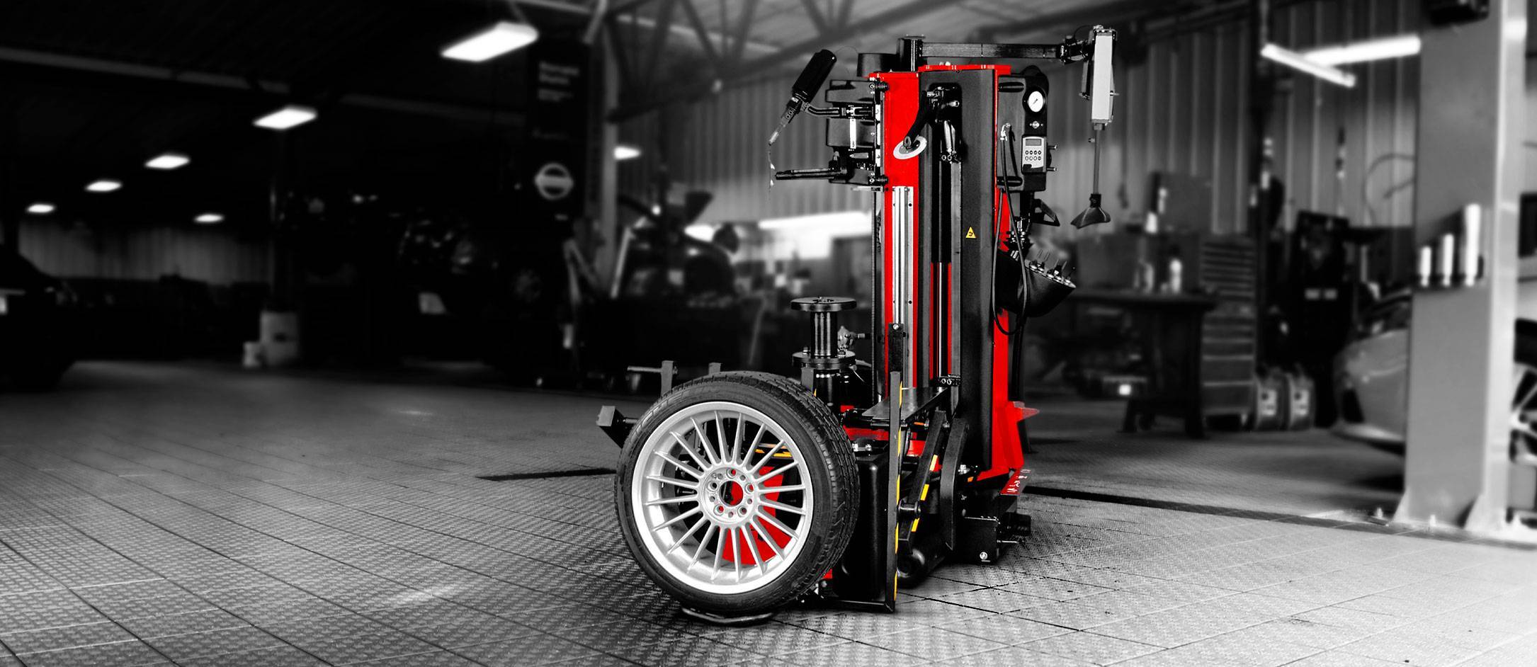 JohnBean - Quadriga - Equindus