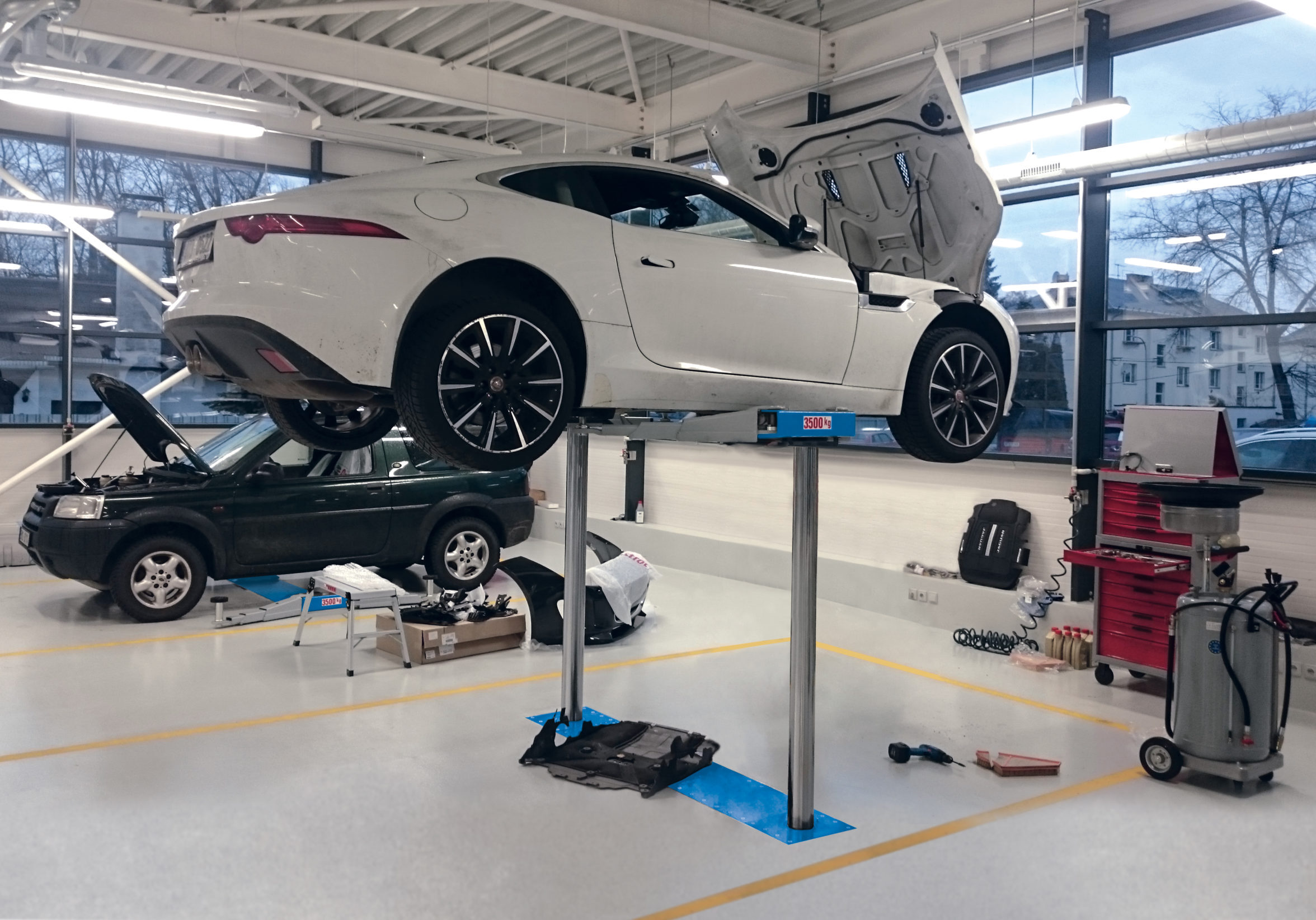 Lifting technology - 2 Cylinders - Equindus